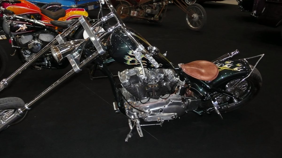 Chopper vert avec flaming – Raymond Planchat peintre aérographe cours ...