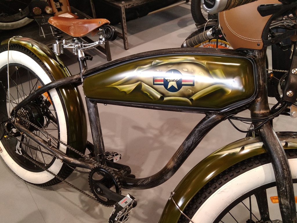 Peinture aérographe sur vélos électrique The Cykle salon de l’Auto 2017 ...